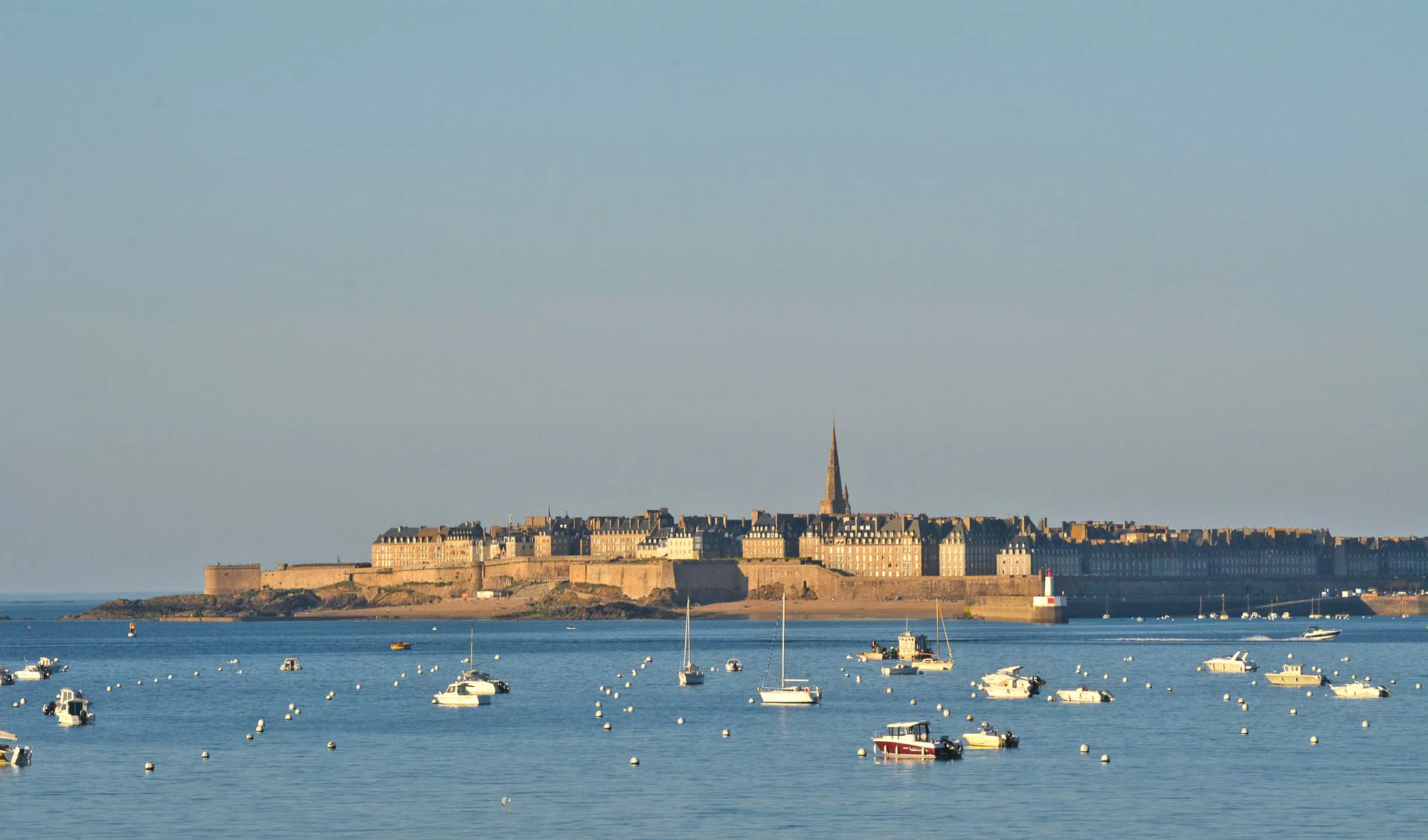 Сен-Мало: всё, что нужно знать туристу - Paris10.Travel